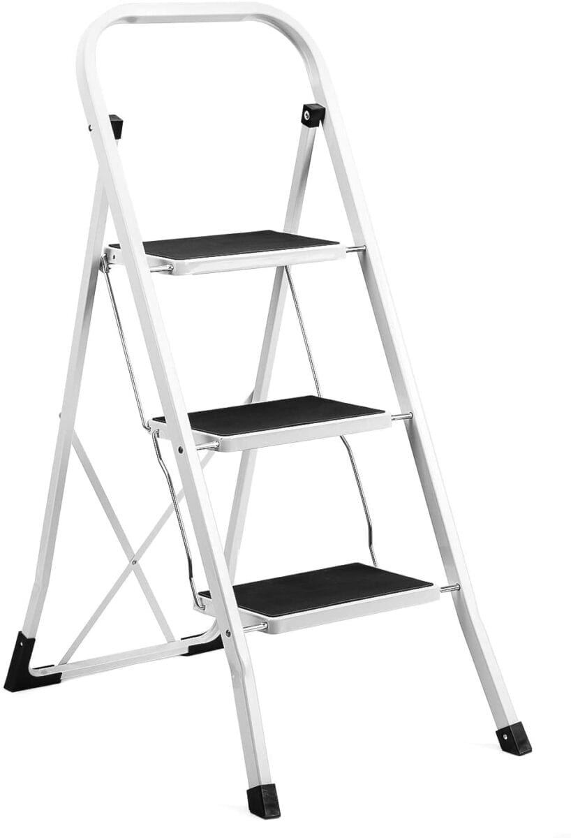 Must-Have Cleaning Essentials to Tidy Up Your Home - The Basic Housewife